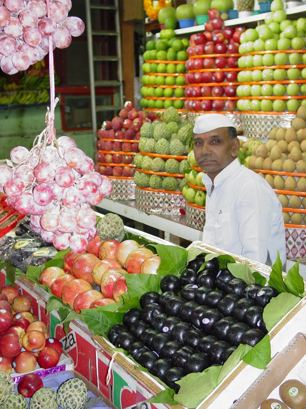 Travel Moment: A Market in Mumbai – Journeys Near and Far